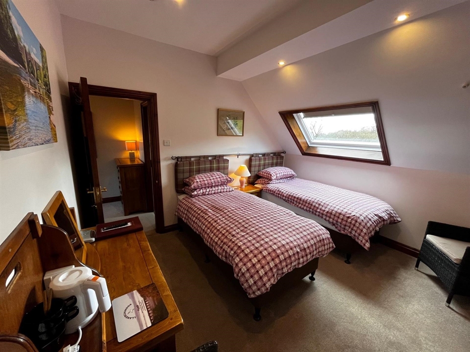 farmhouse & Y Stabal, Llanerchindda | VisitWales