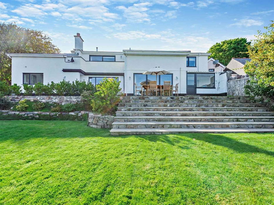 Landsker House | VisitWales